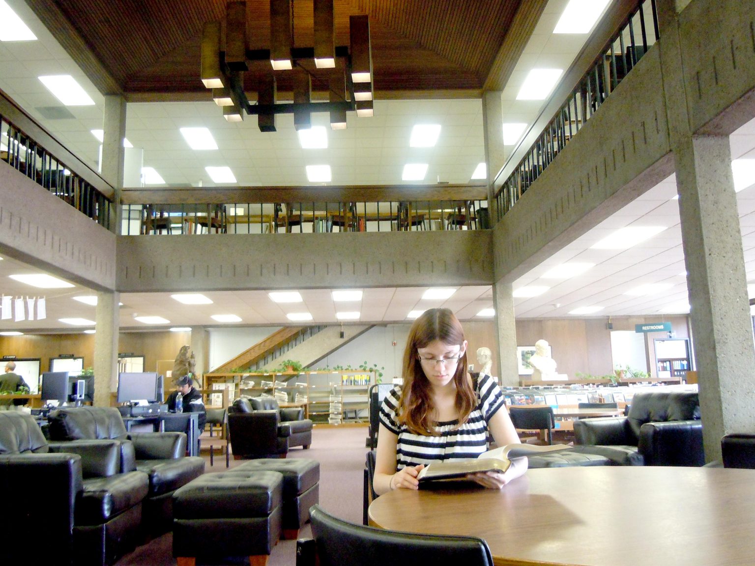 Library hosts fourth annual photo contest – USU Eastern Eagle