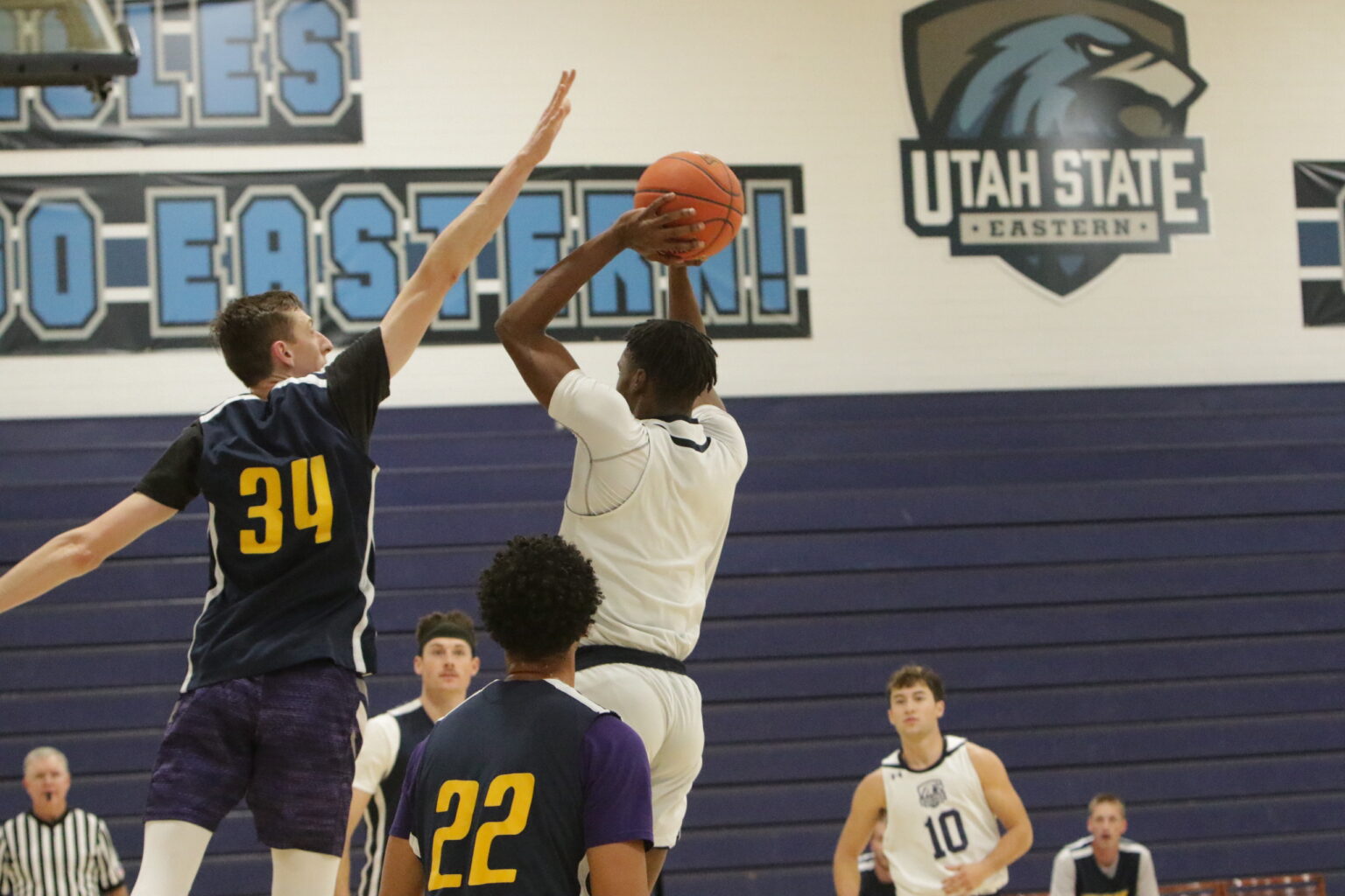 Men’s basketball has a quick start – USU Eastern Eagle